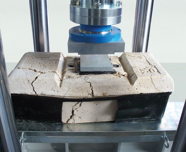 Railway Concrete Sleepers & Bearers & LVT Blocks Static Testing Machine ...